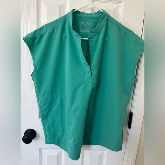 Figs | Tops | Figs Rafaela Oversize Surgical Green Scrub Top | Poshmark